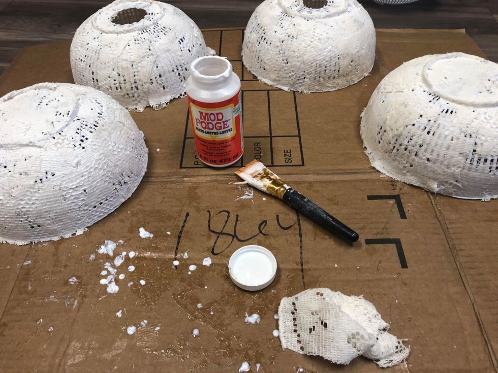 DIY Colander Snowman - The Shabby Tree