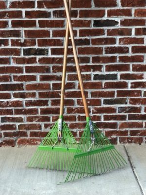 DIY Rake Tree - The Shabby Tree