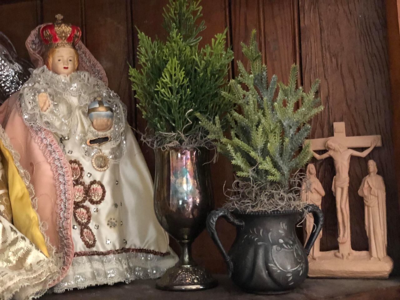 Trees I Keep Up All Year Long - The Shabby Tree