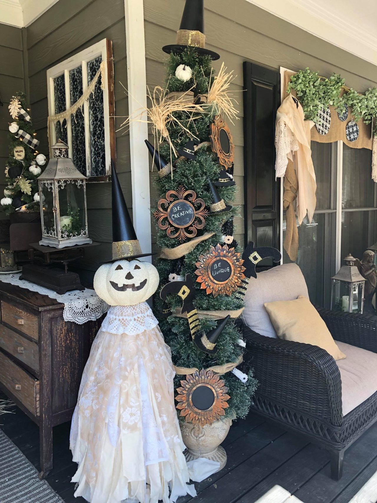 Trees I Keep Up All Year Long - The Shabby Tree