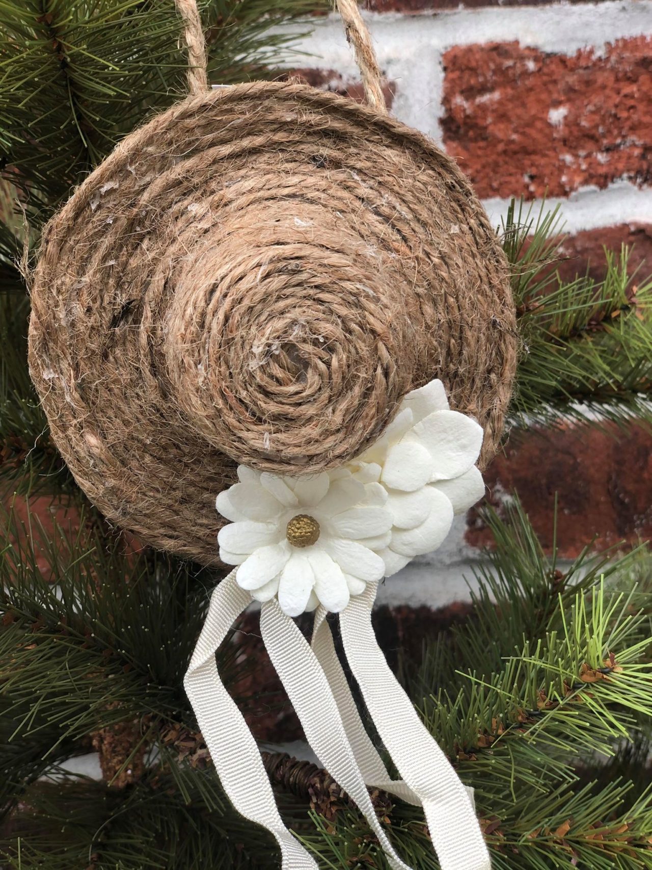 DIY Spring Hat Ornament - The Shabby Tree