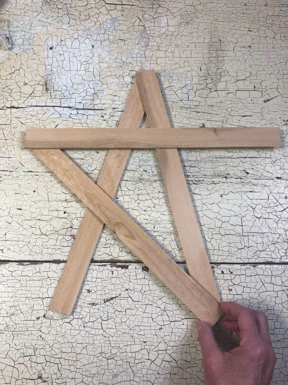 Easy DIY Wooden Star - The Shabby Tree