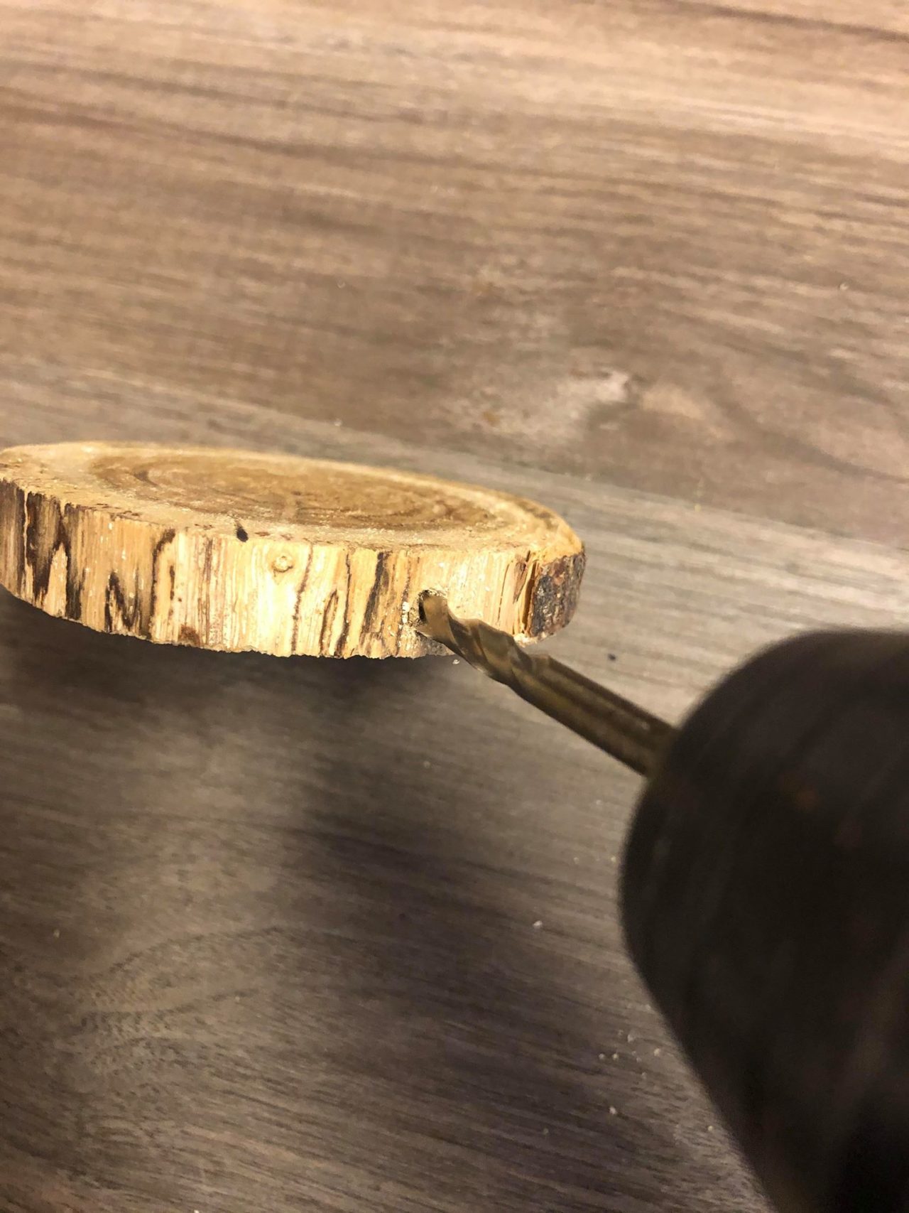 DIY Wooden Disc Flower - The Shabby Tree