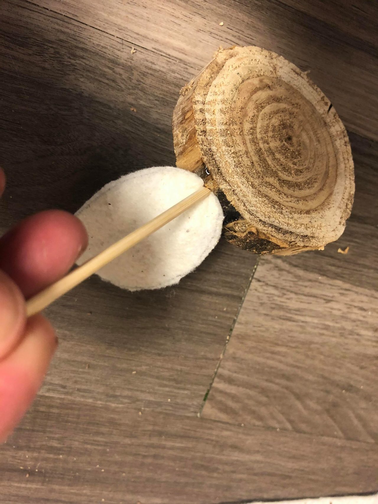 DIY Wooden Disc Flower - The Shabby Tree