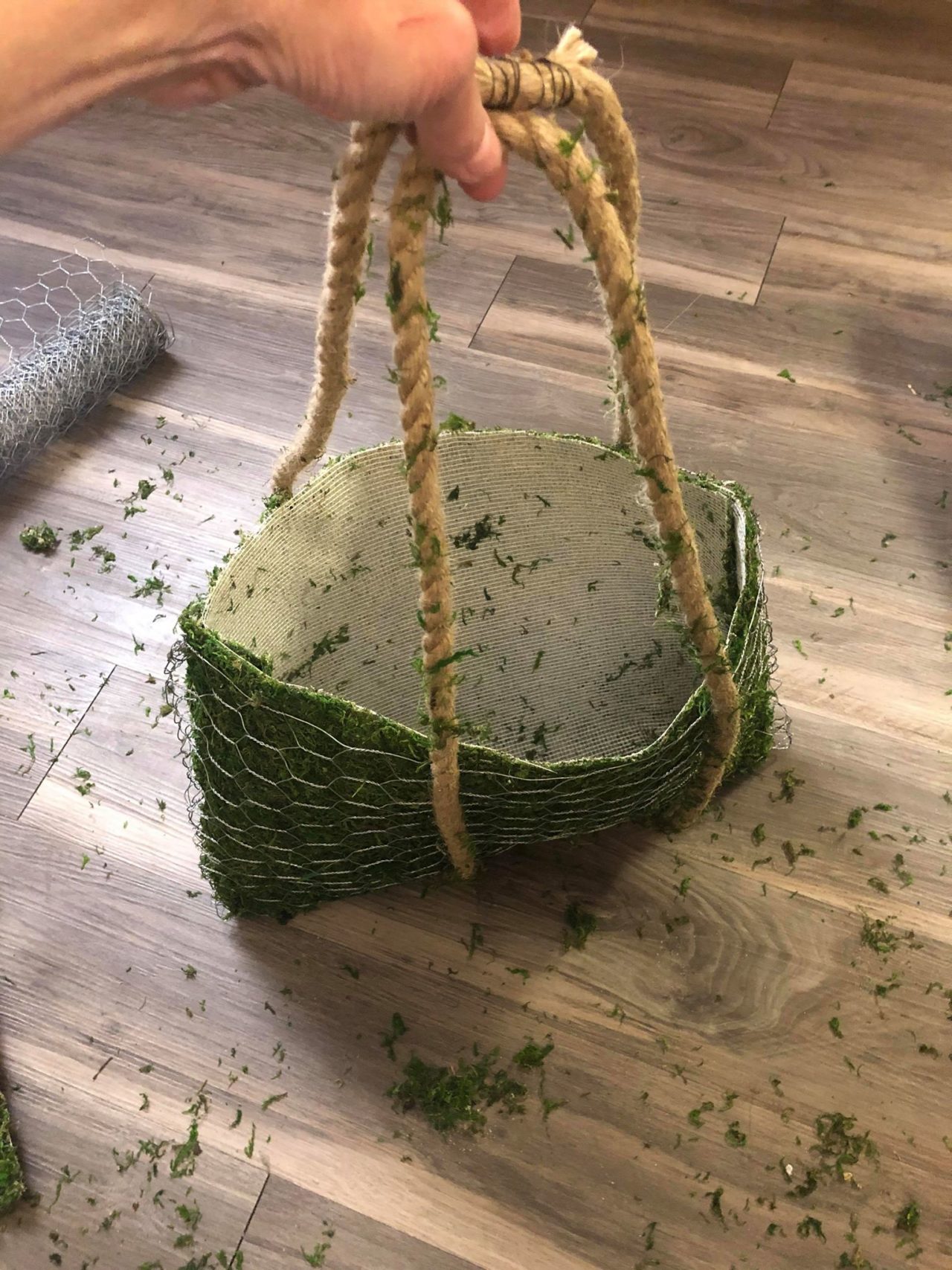 DIY Chicken Wire Garden Bag - The Shabby Tree
