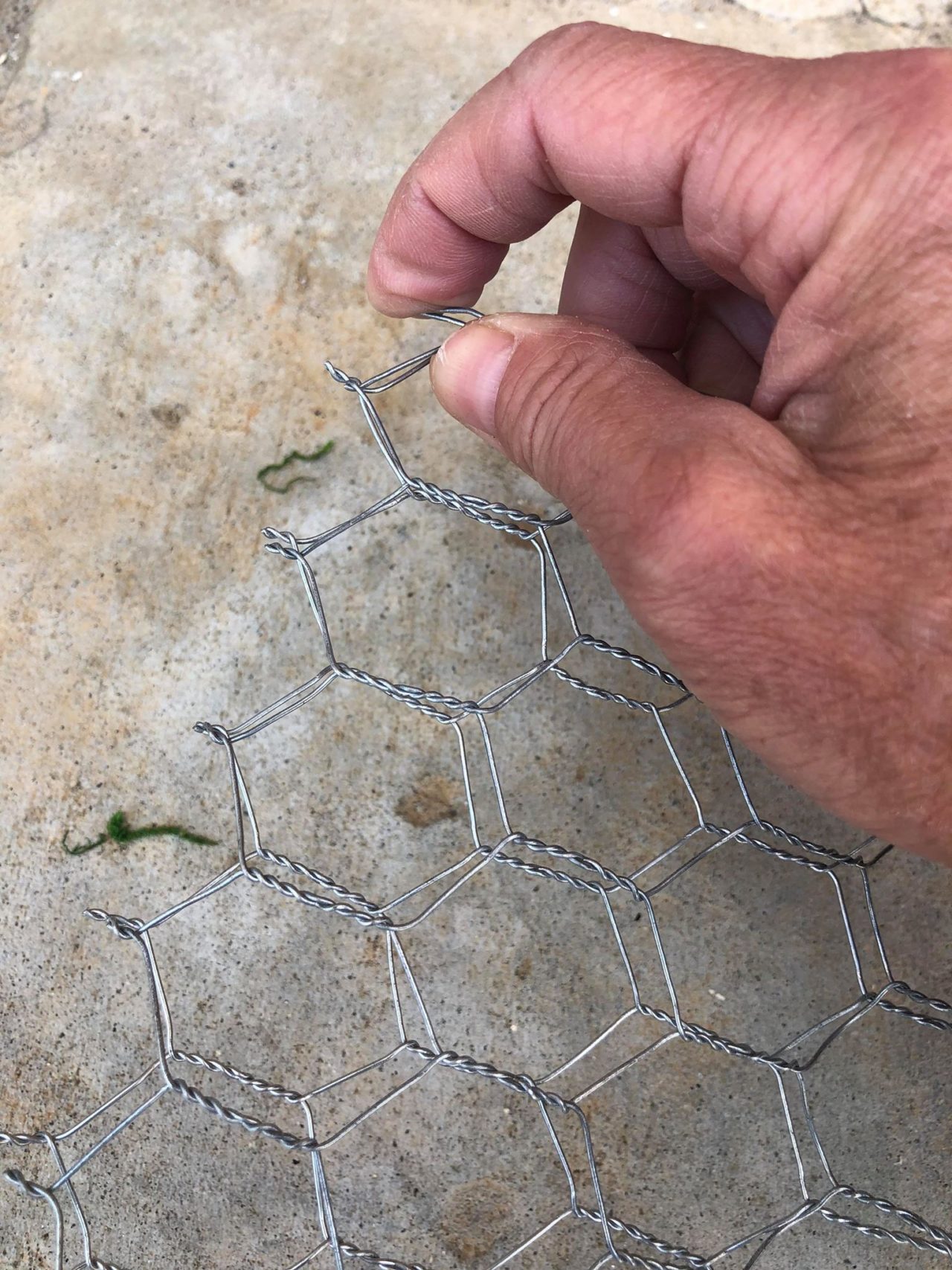 DIY Chicken Wire Garden Bag - The Shabby Tree