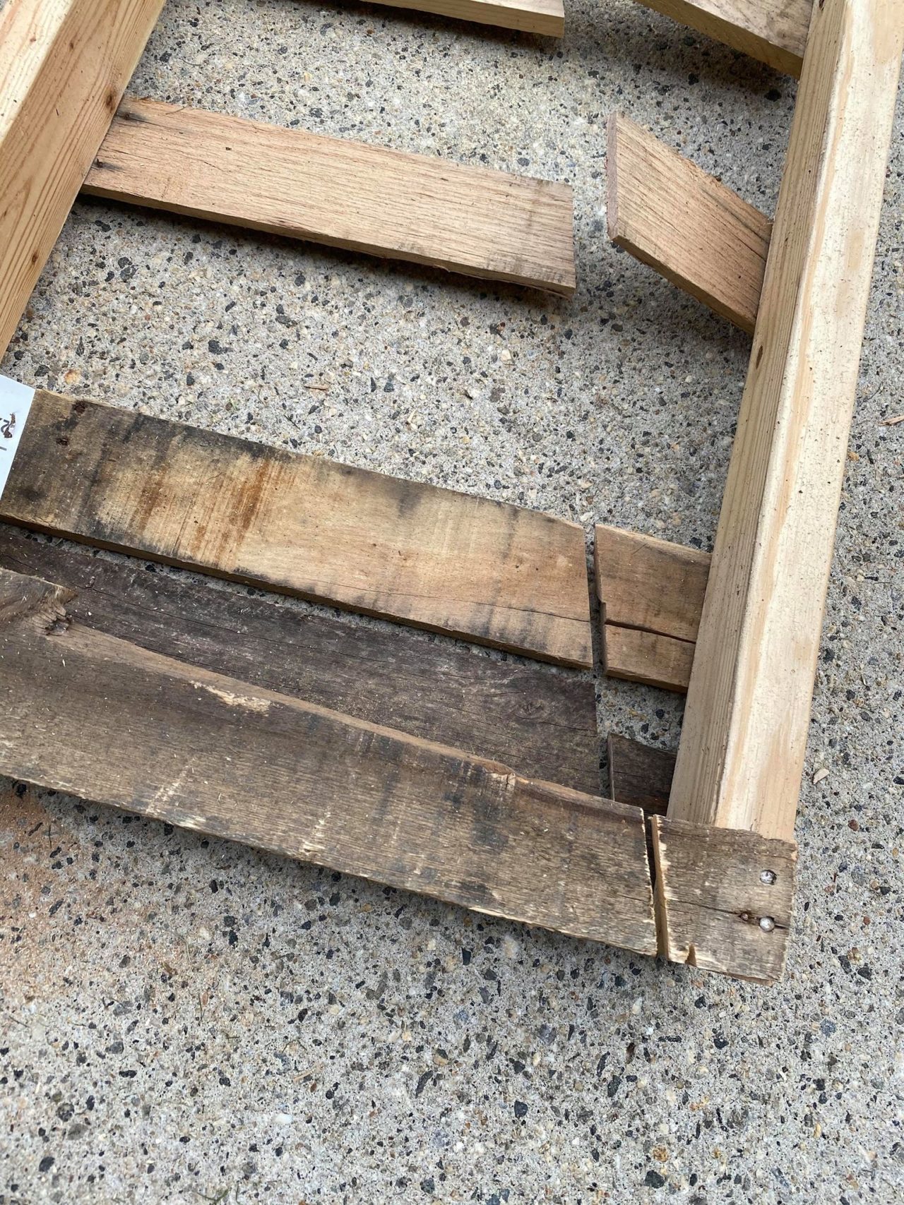 DIY Pallet Tree - The Shabby Tree