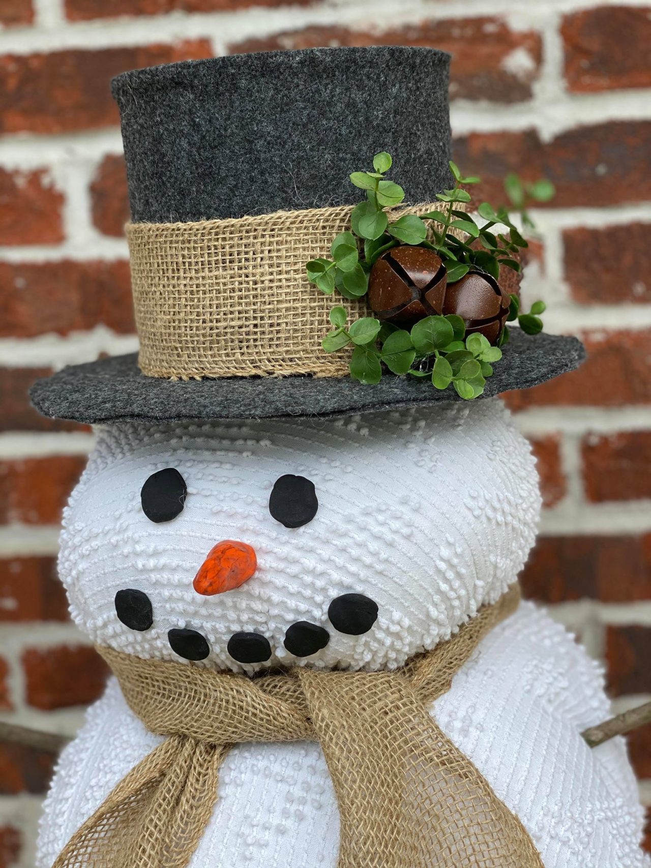 DIY Fabric Snowman - The Shabby Tree
