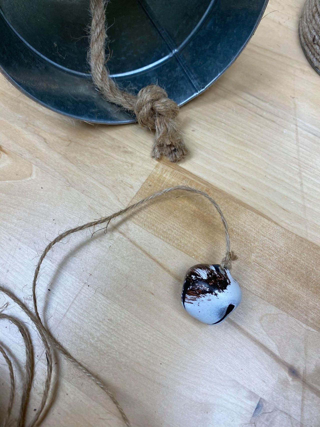 DIY Holiday Bells - The Shabby Tree