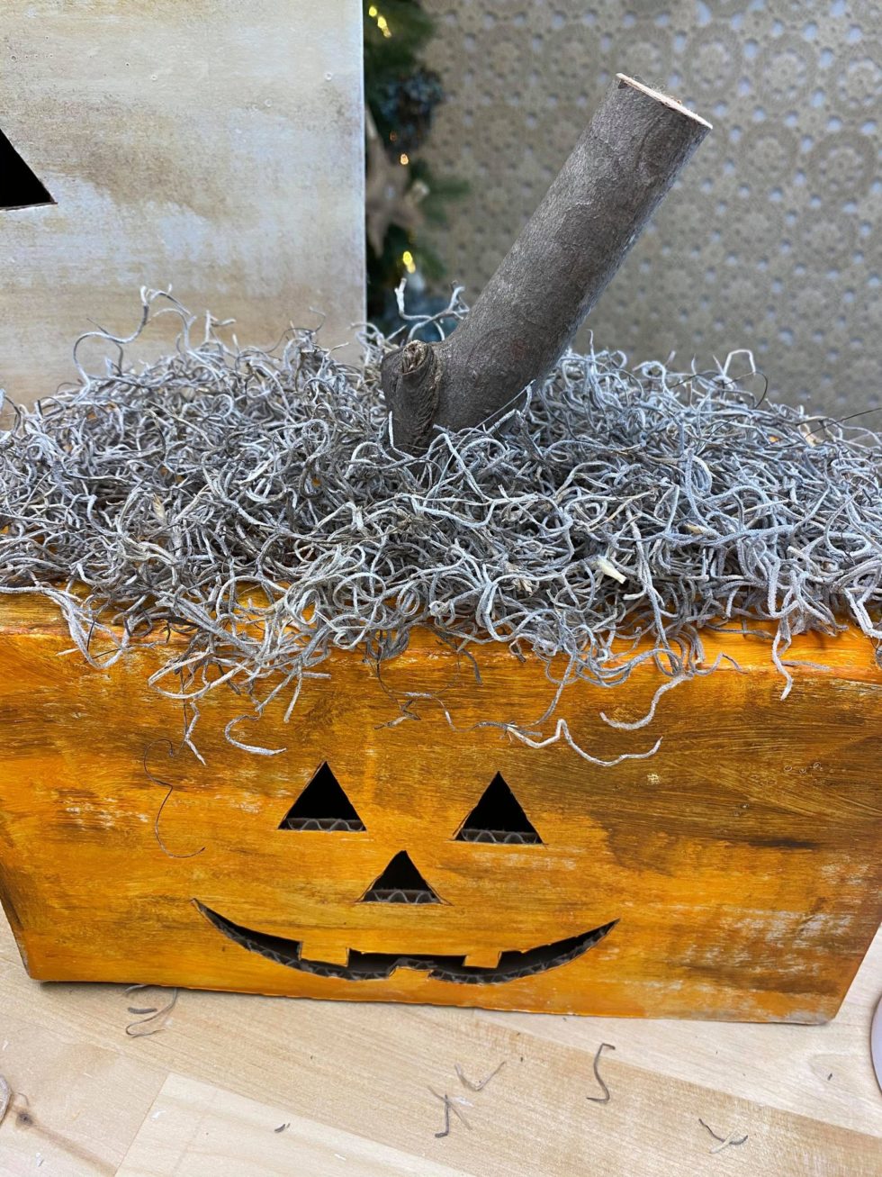 DIY Box Pumpkin - The Shabby Tree