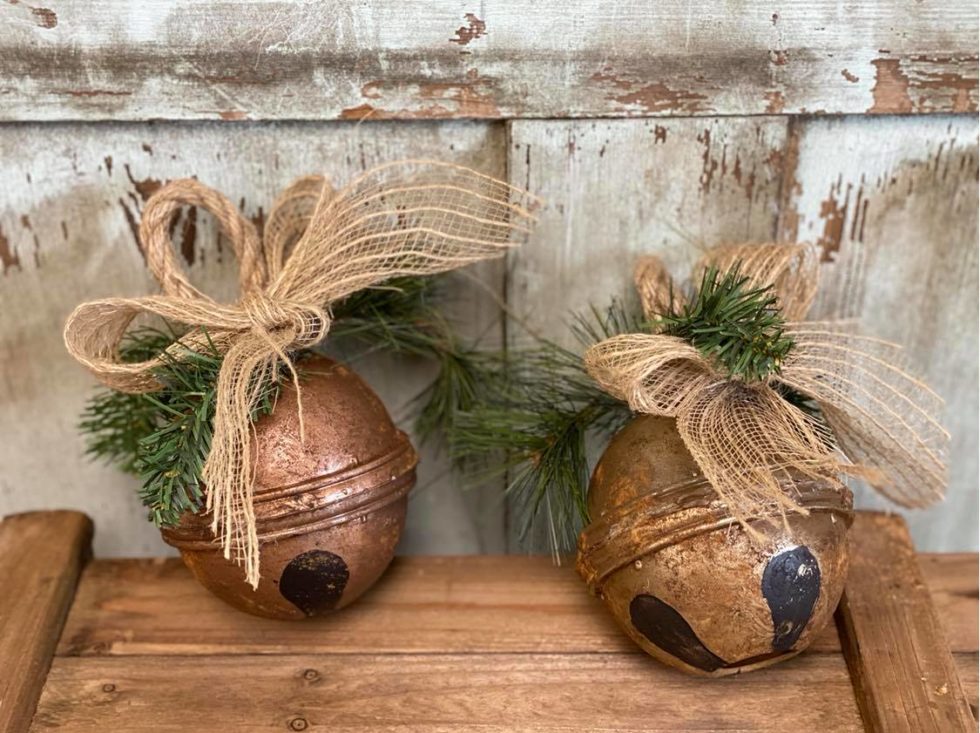 DIY Plastic Rusty Bell - The Shabby Tree