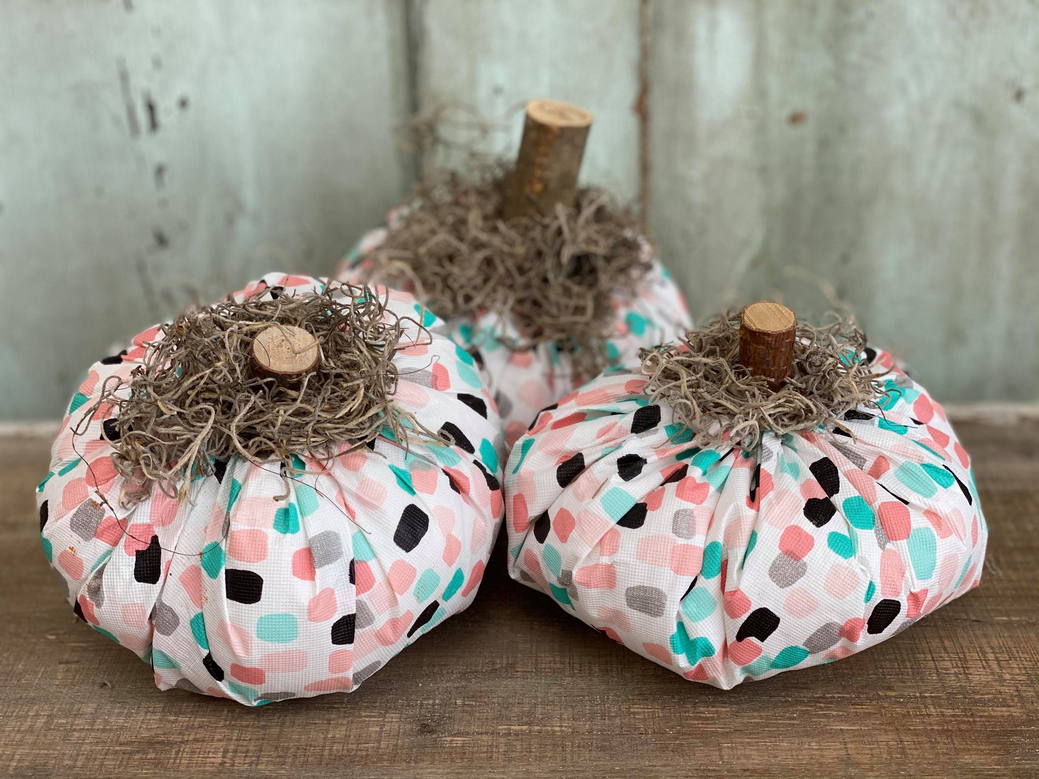 DIY Shower Cap Pumpkins - The Shabby Tree