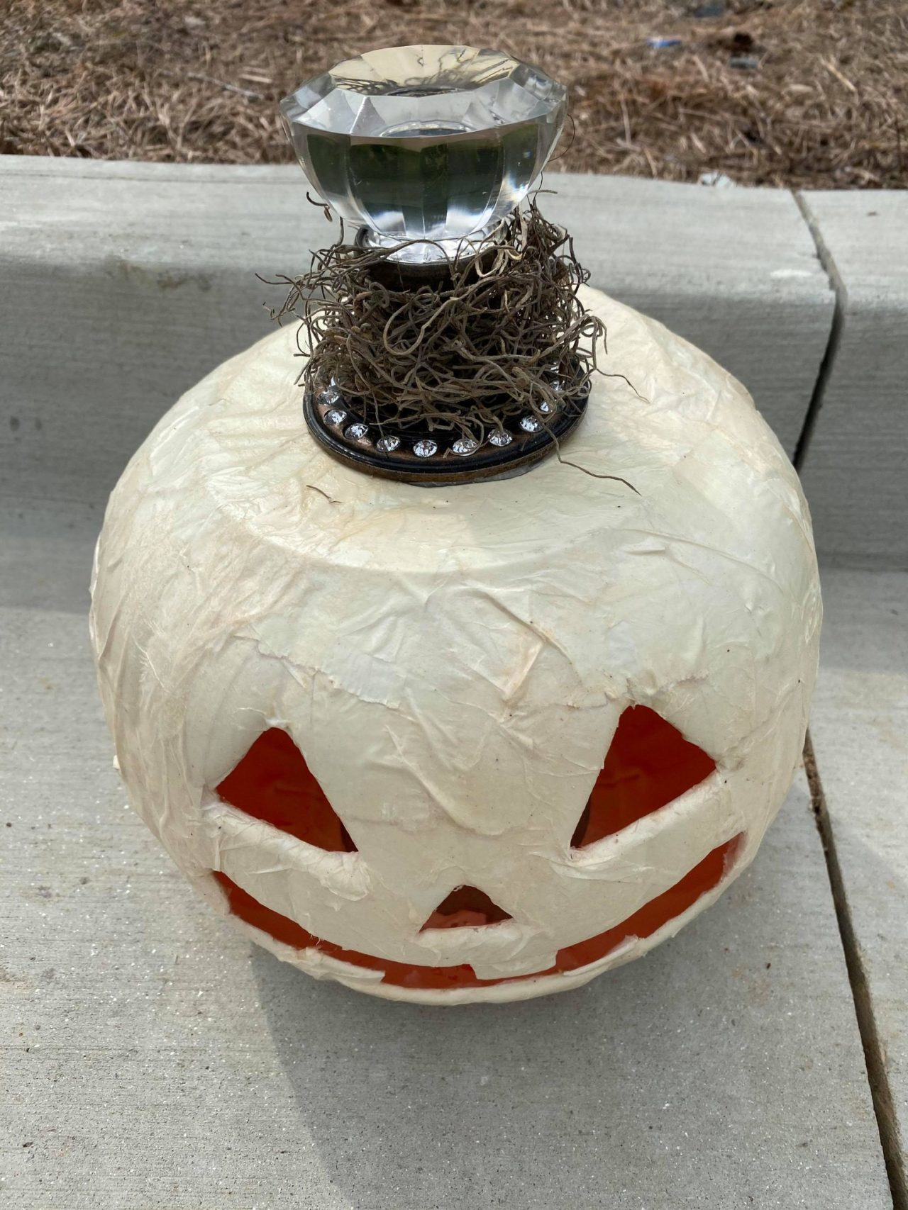 Plastic Pumpkin Makeover - The Shabby Tree