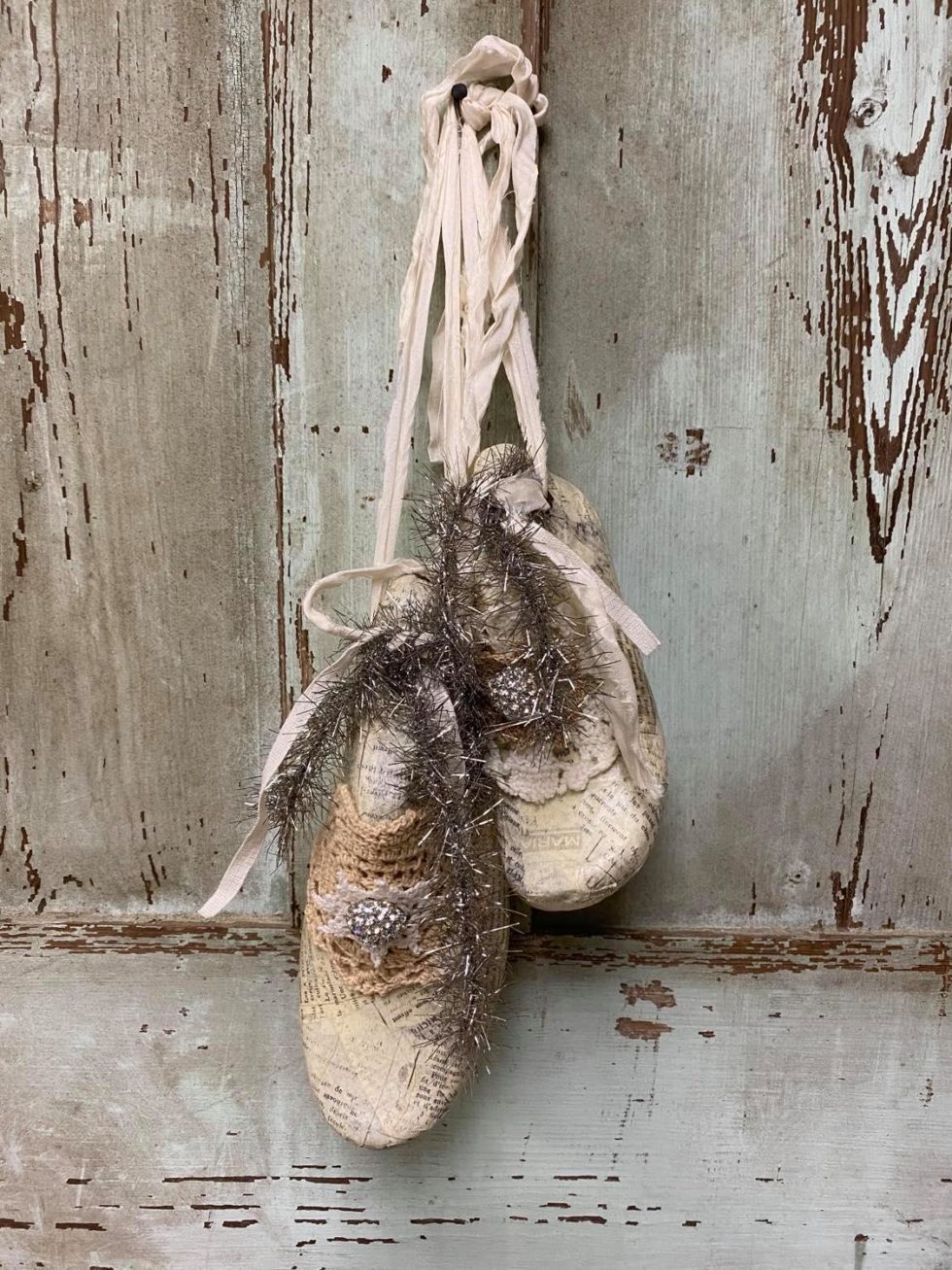 Wooden Shoe Insert Makeover - The Shabby Tree