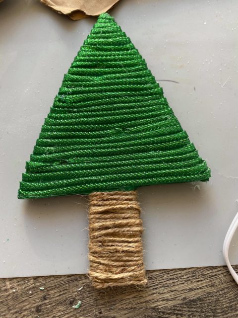 DIY Mesh Tube Tree Ornament - The Shabby Tree