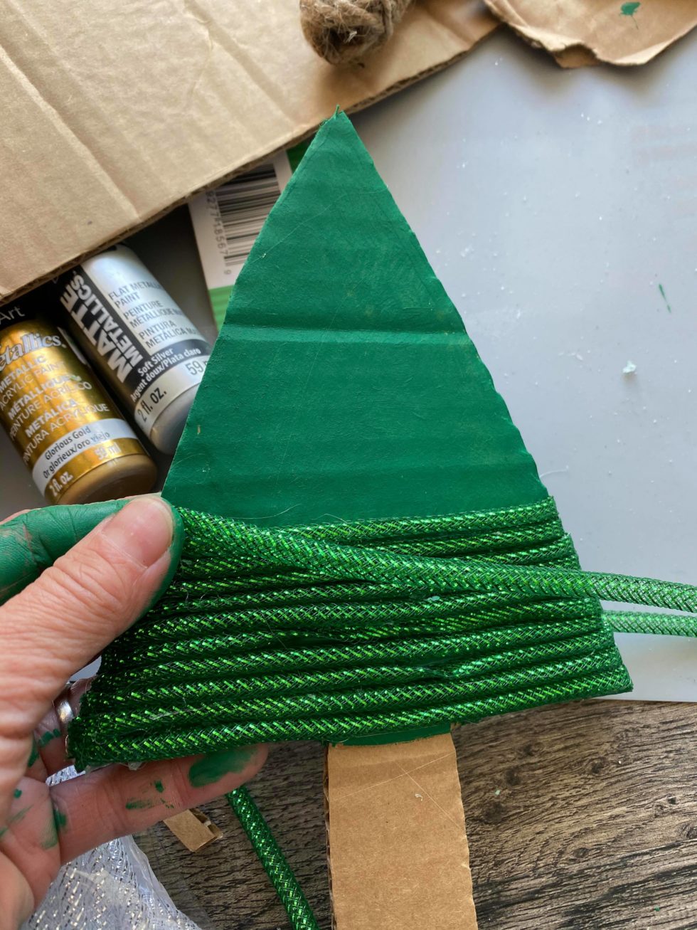 DIY Mesh Tube Tree Ornament - The Shabby Tree