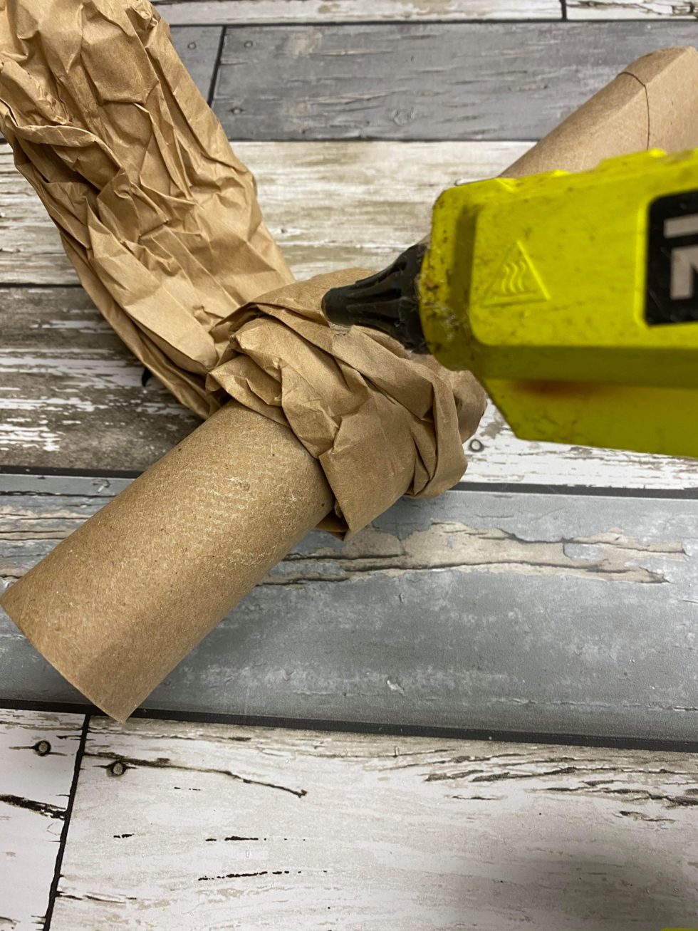 DIY Chunky Yarn Tree - The Shabby Tree