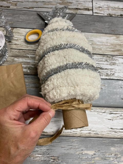 DIY Chunky Yarn Tree - The Shabby Tree