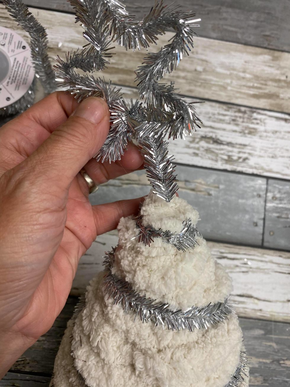 DIY Chunky Yarn Tree - The Shabby Tree