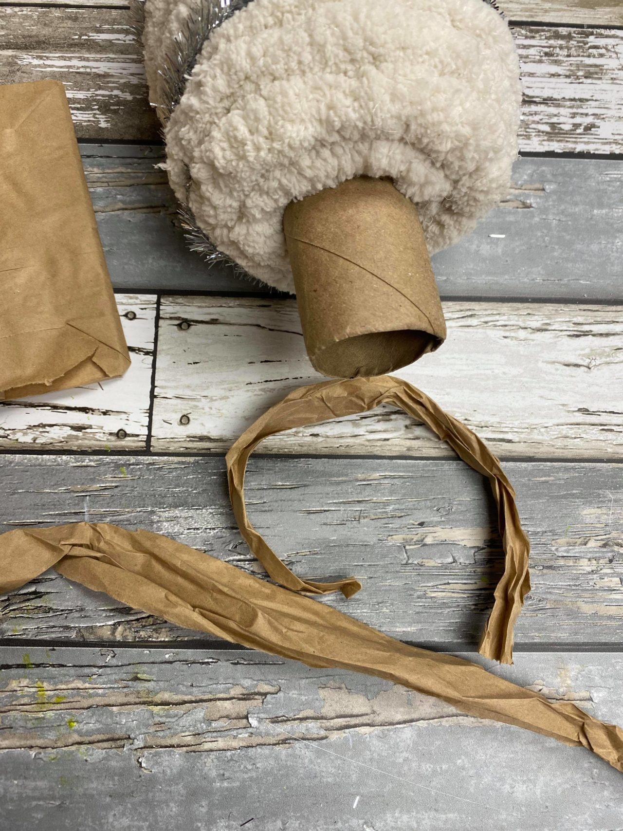 DIY Chunky Yarn Tree - The Shabby Tree