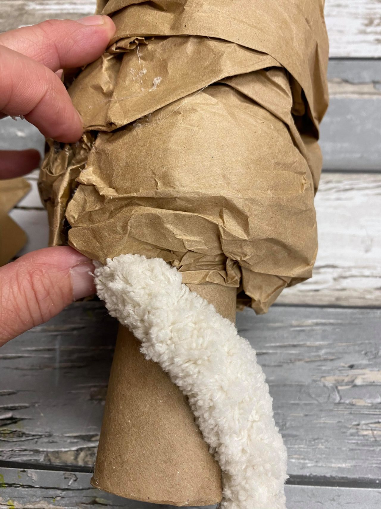 DIY Chunky Yarn Tree - The Shabby Tree