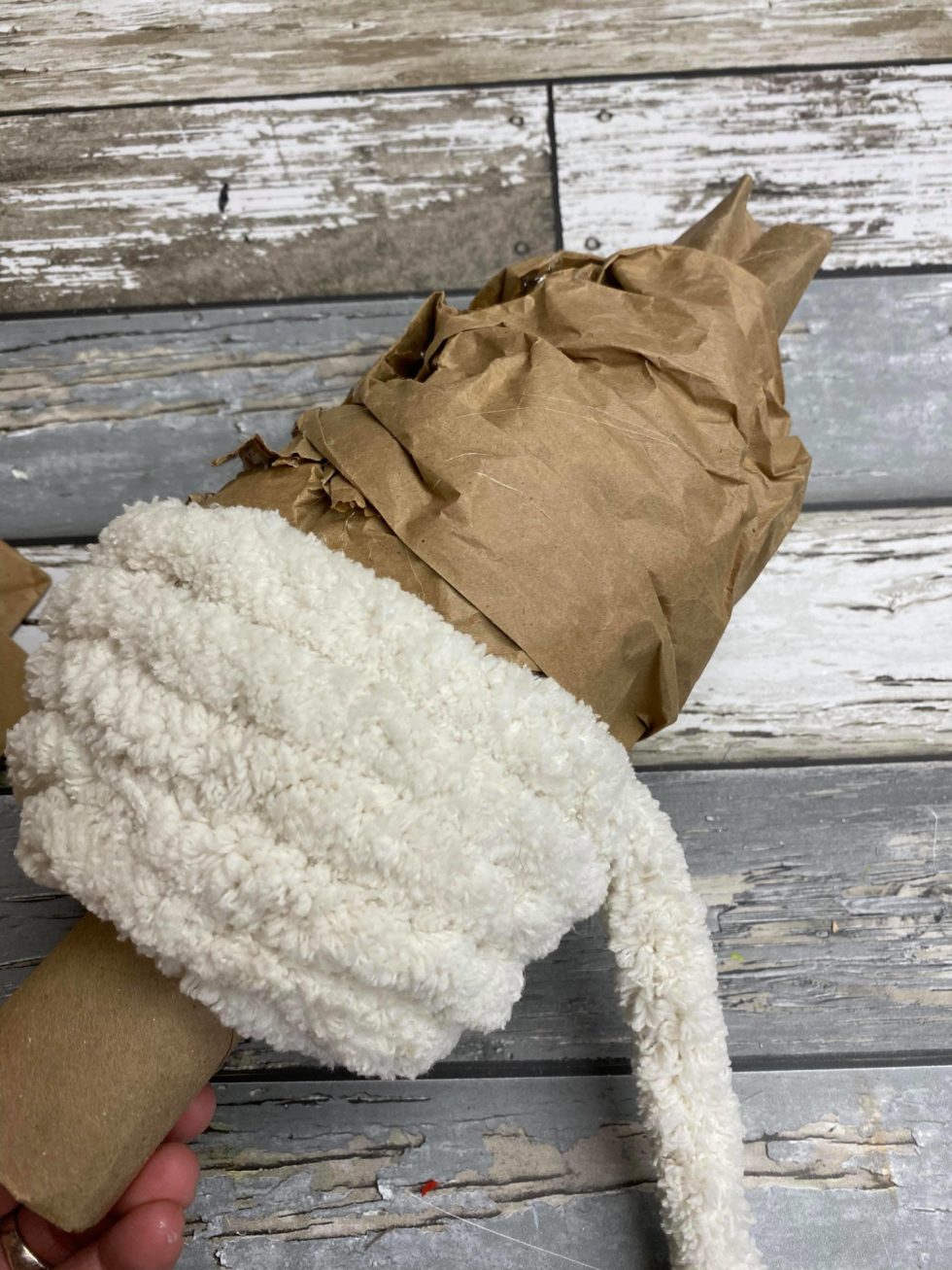 DIY Chunky Yarn Tree - The Shabby Tree