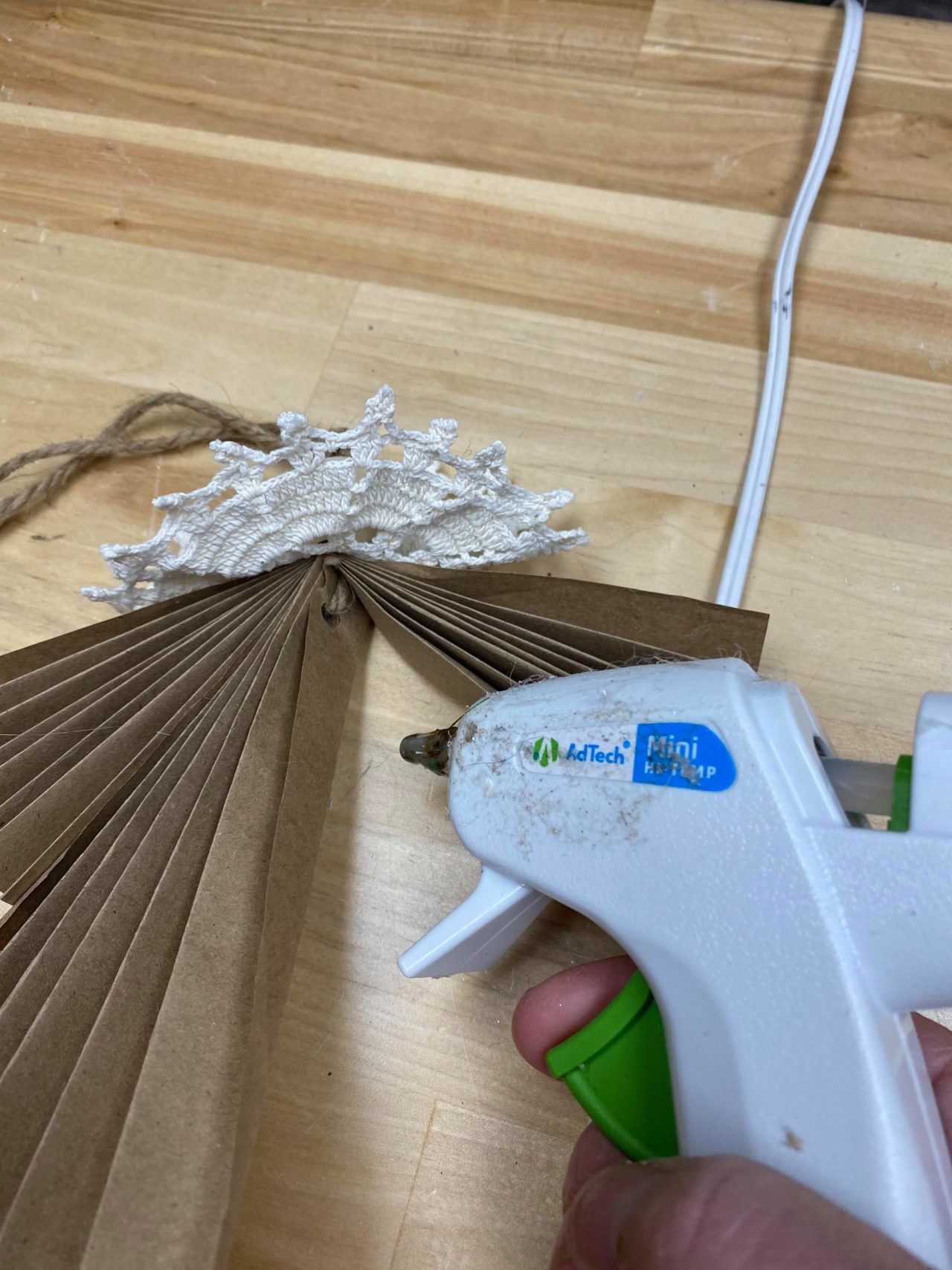 DIY Paper Angel With Accordion Fold - The Shabby Tree