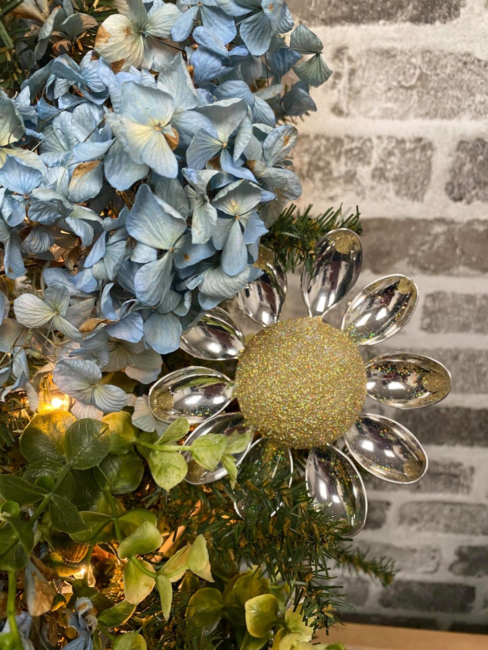 DIY Spoon Flower - The Shabby Tree