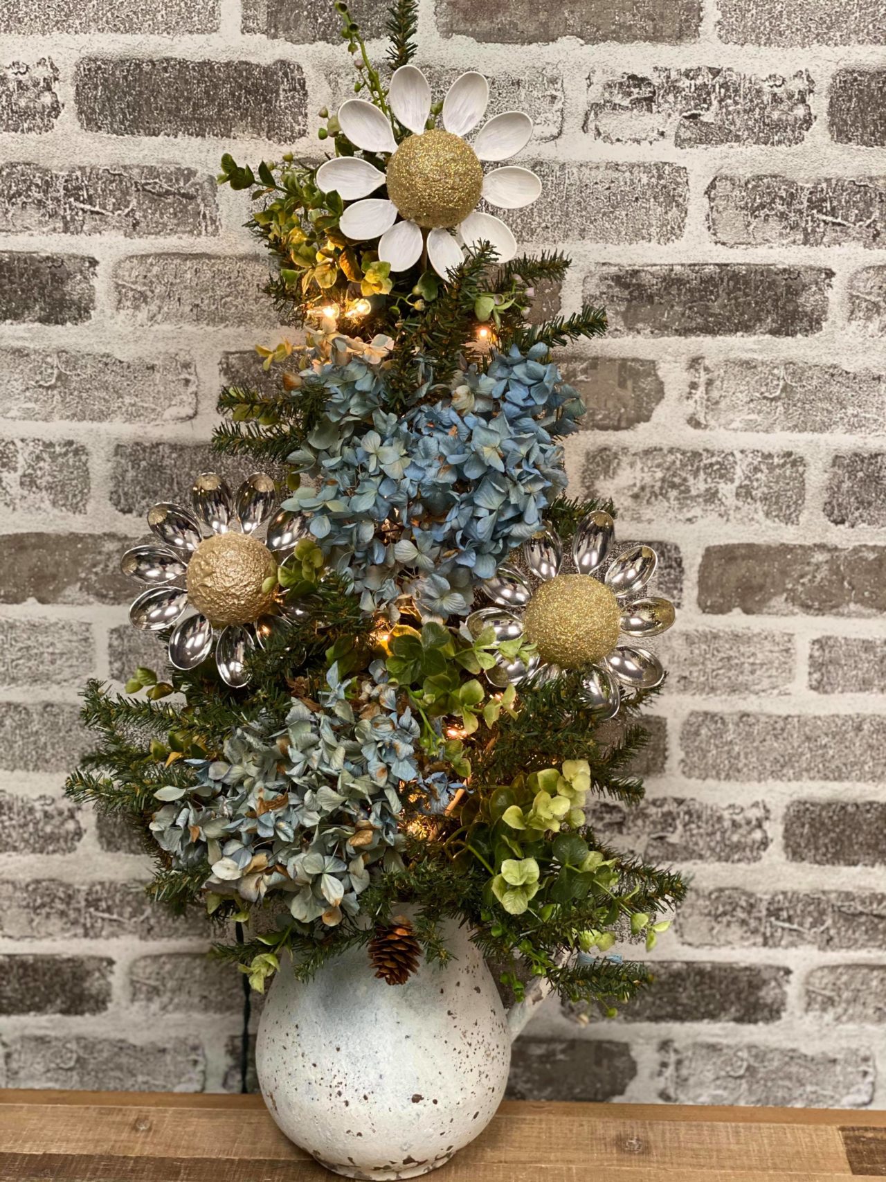 DIY Spoon Flower - The Shabby Tree