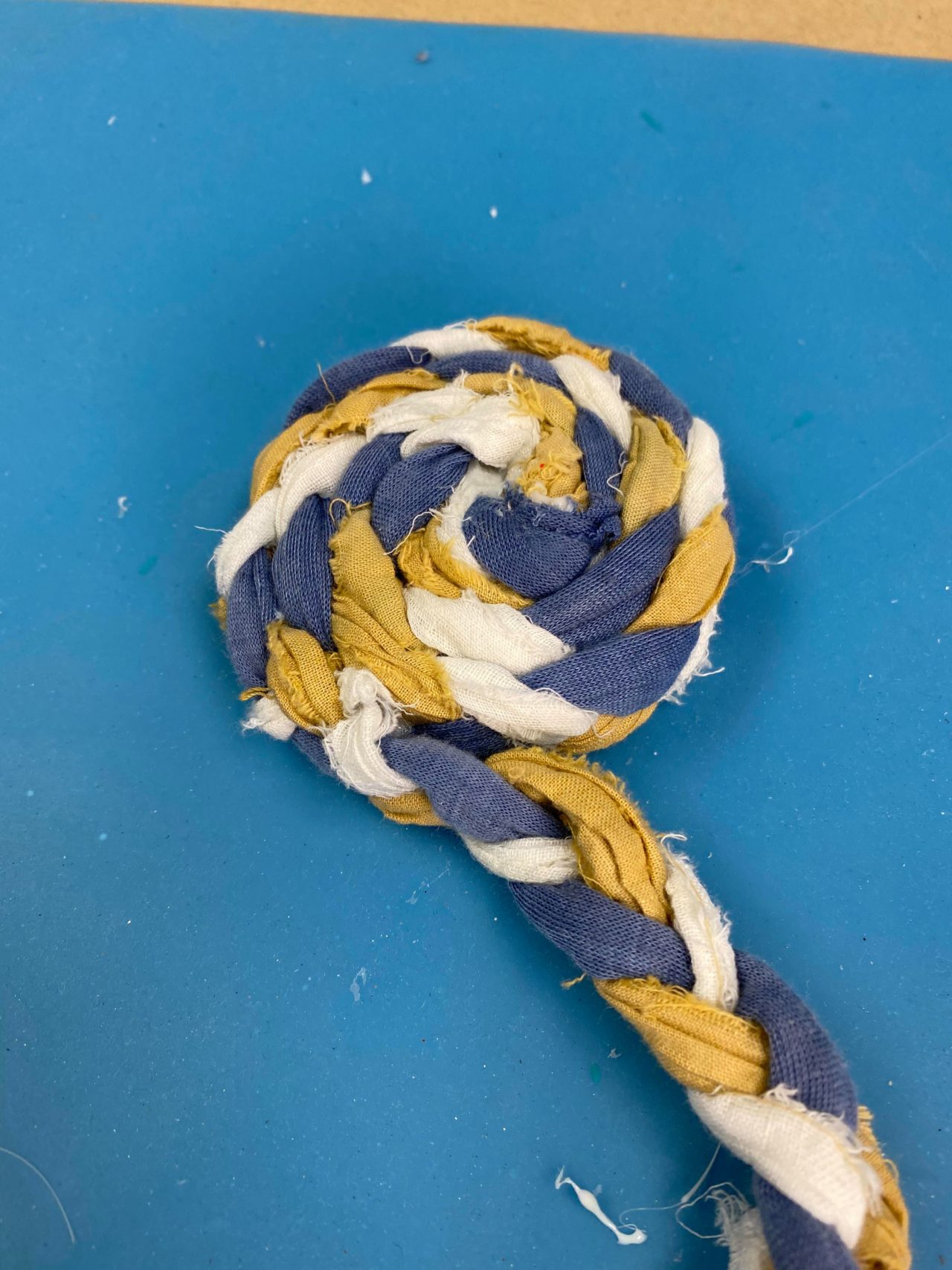 DIY Braided Rag Basket - The Shabby Tree