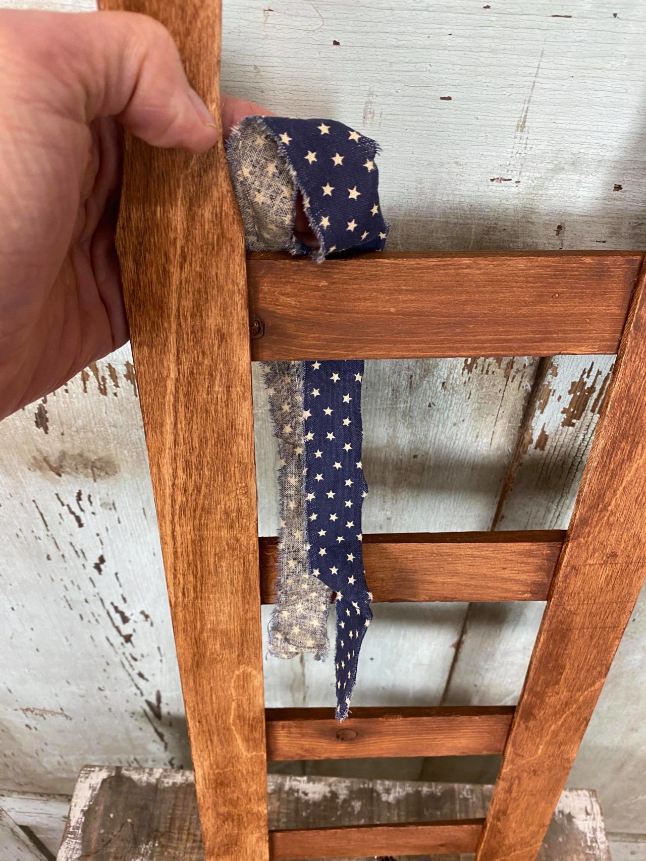 DIY Small Decorative Ladder - The Shabby Tree