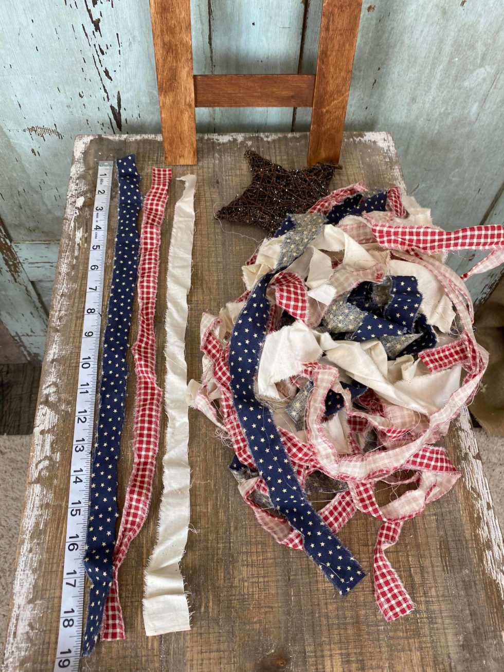 DIY Small Decorative Ladder - The Shabby Tree