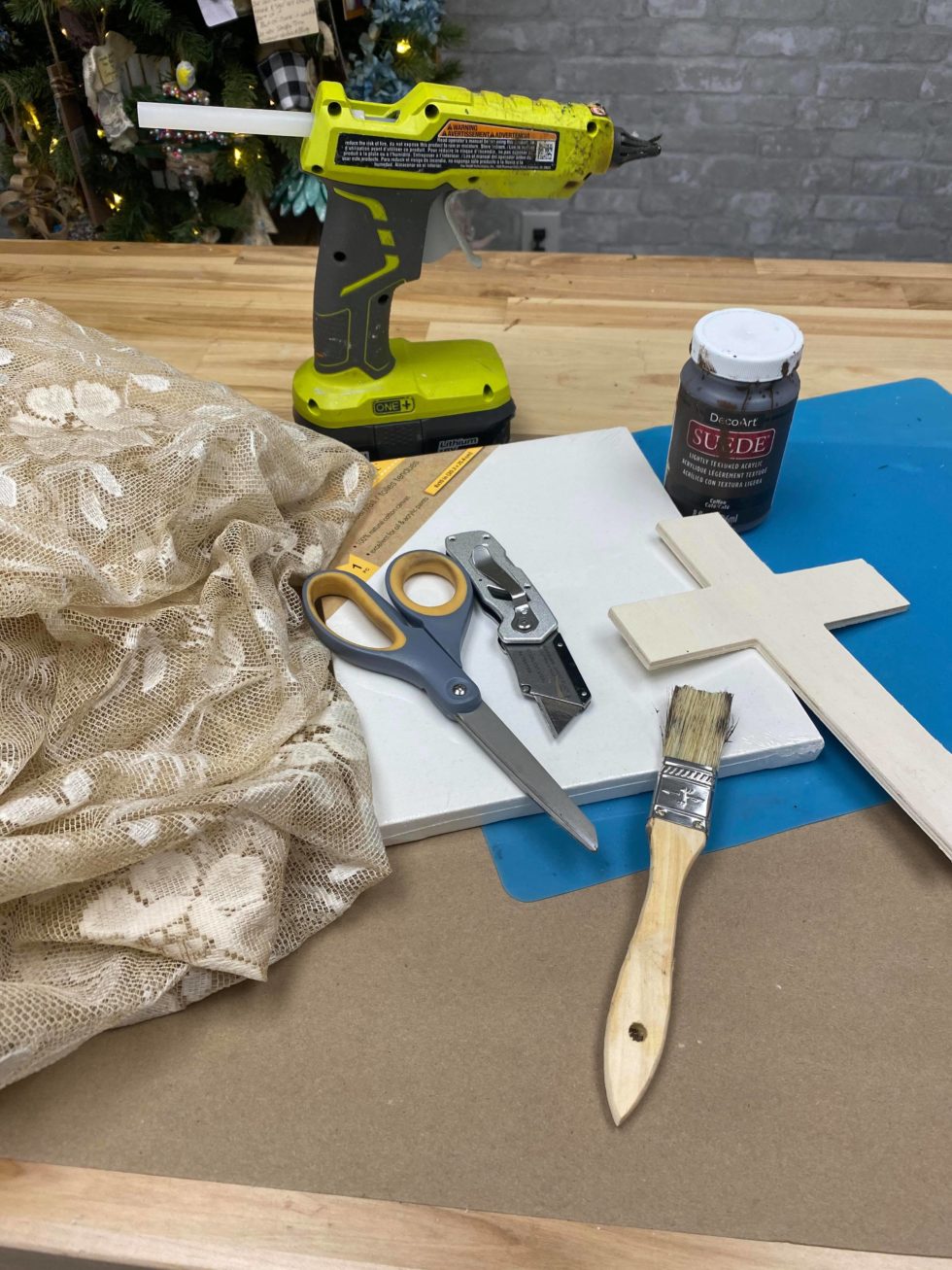 DIY Dollar Tree Canvas Cross - The Shabby Tree
