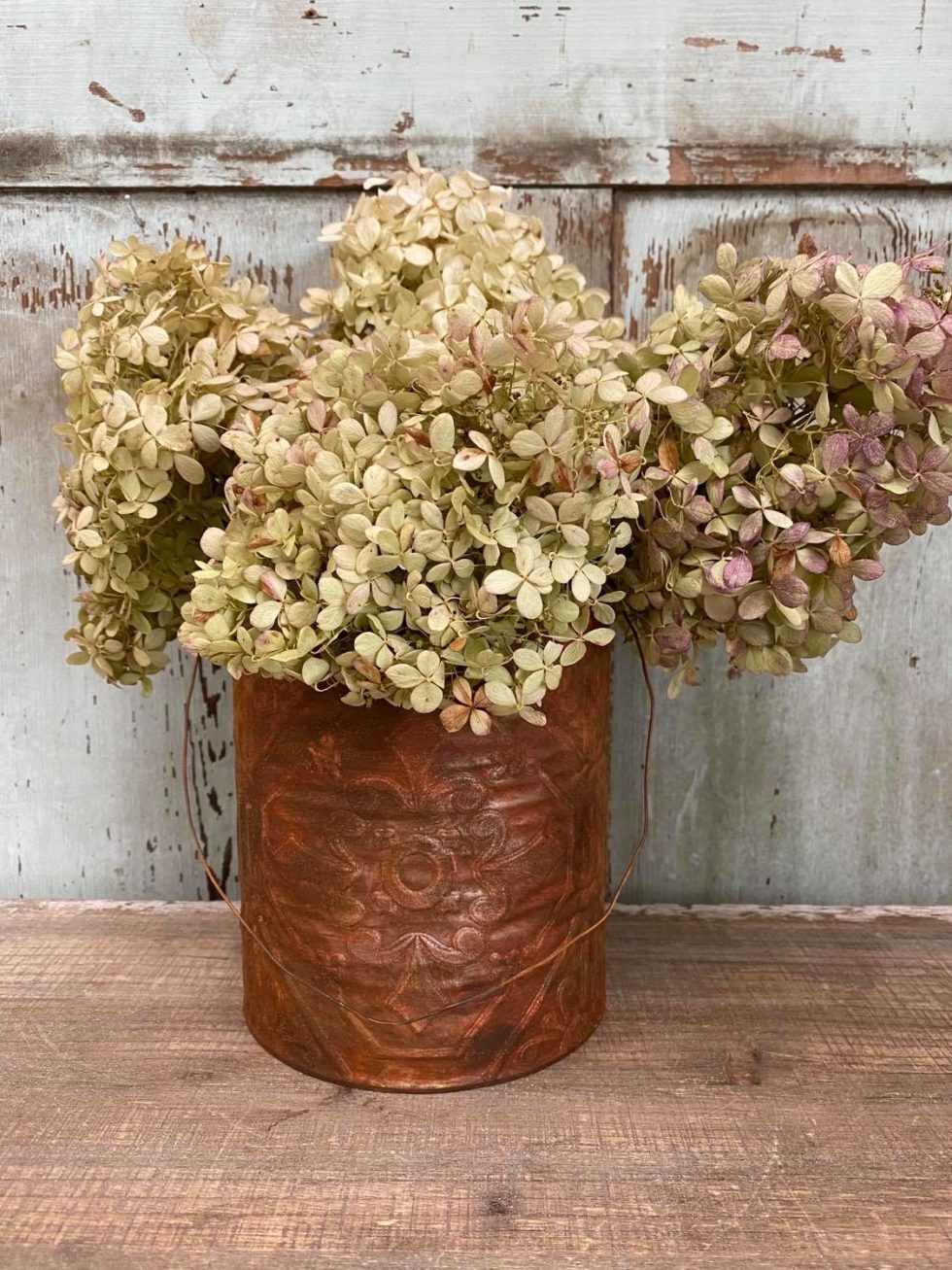 DIY Rusted Tin Bucket - The Shabby Tree