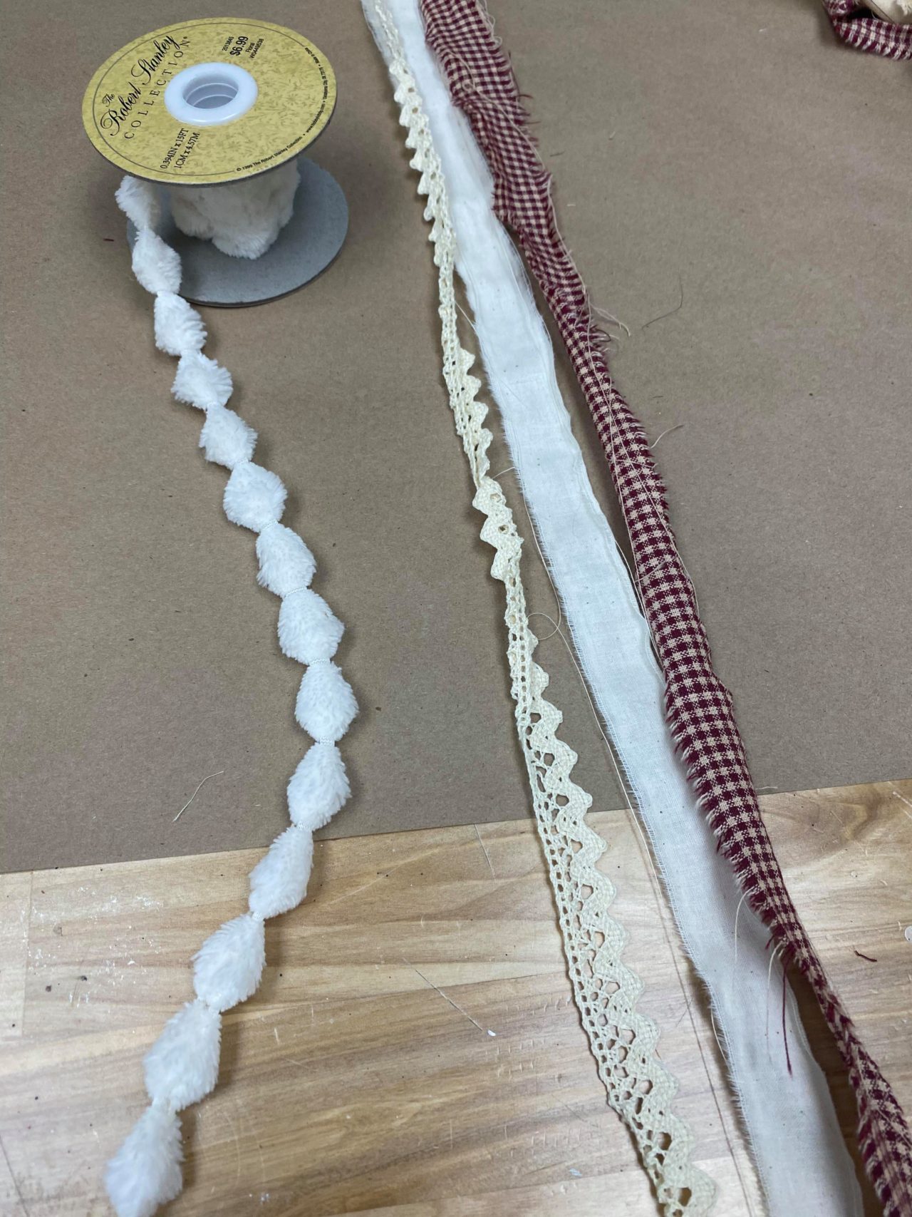 DIY Primitive Rag Bow - The Shabby Tree