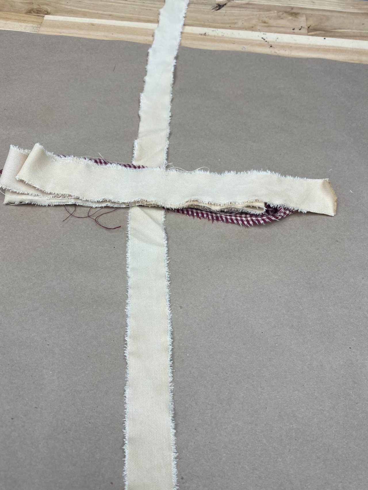 DIY Primitive Rag Bow - The Shabby Tree