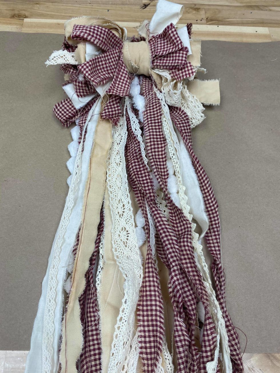 DIY Primitive Rag Bow - The Shabby Tree