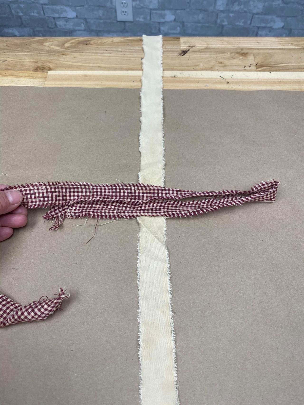 DIY Primitive Rag Bow - The Shabby Tree