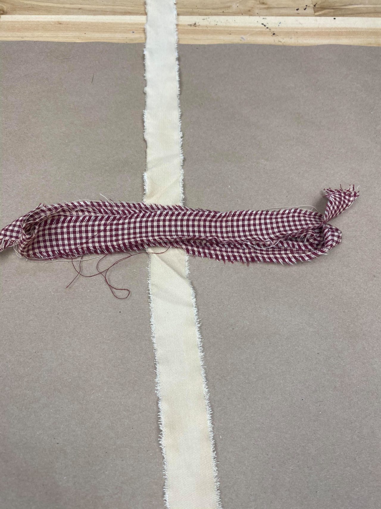 DIY Primitive Rag Bow - The Shabby Tree