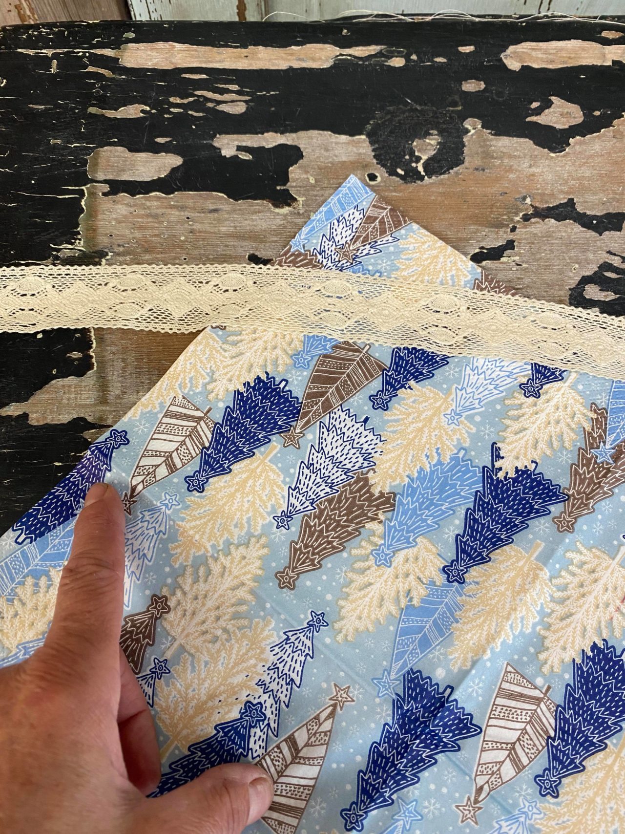 DIY Napkin Apron - The Shabby Tree