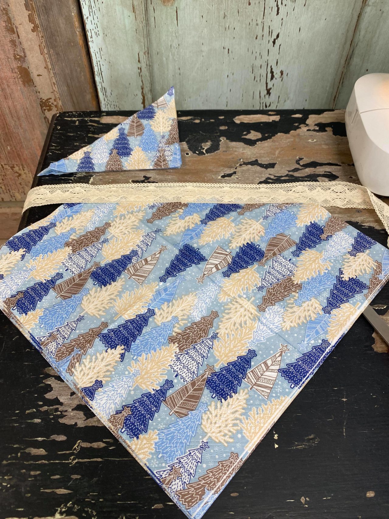 DIY Napkin Apron - The Shabby Tree