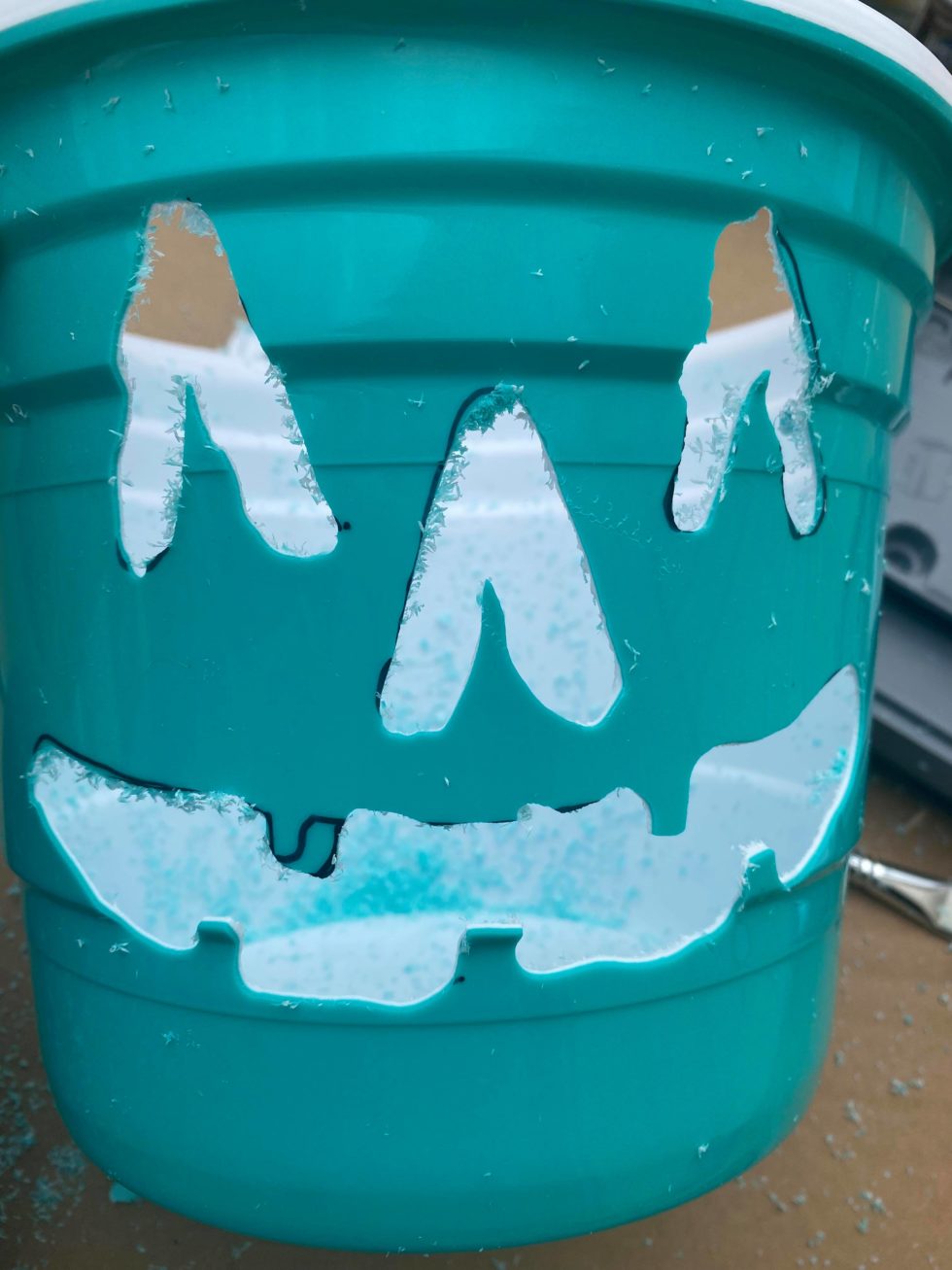 DIY Jack-O-Lantern Bucket - The Shabby Tree