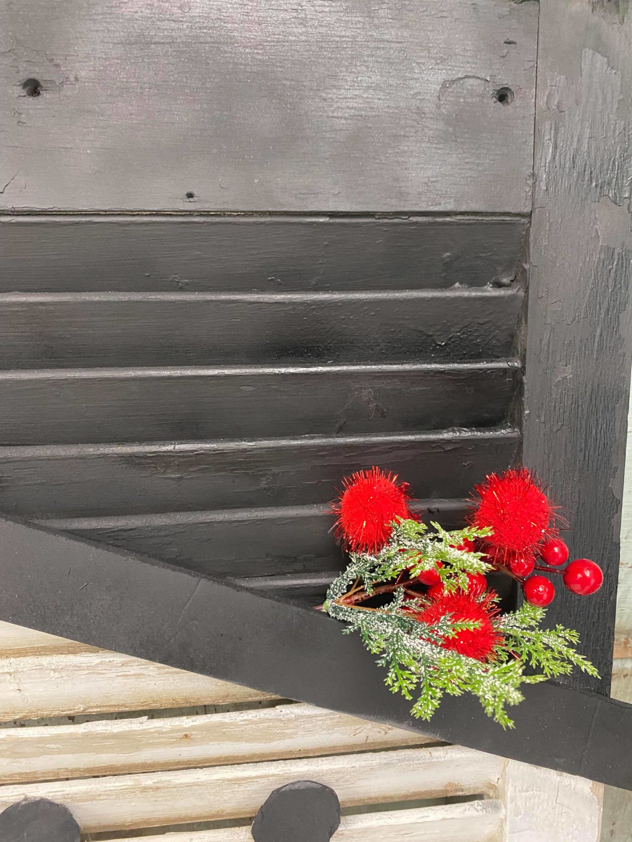 DIY Shutter Snowman - The Shabby Tree