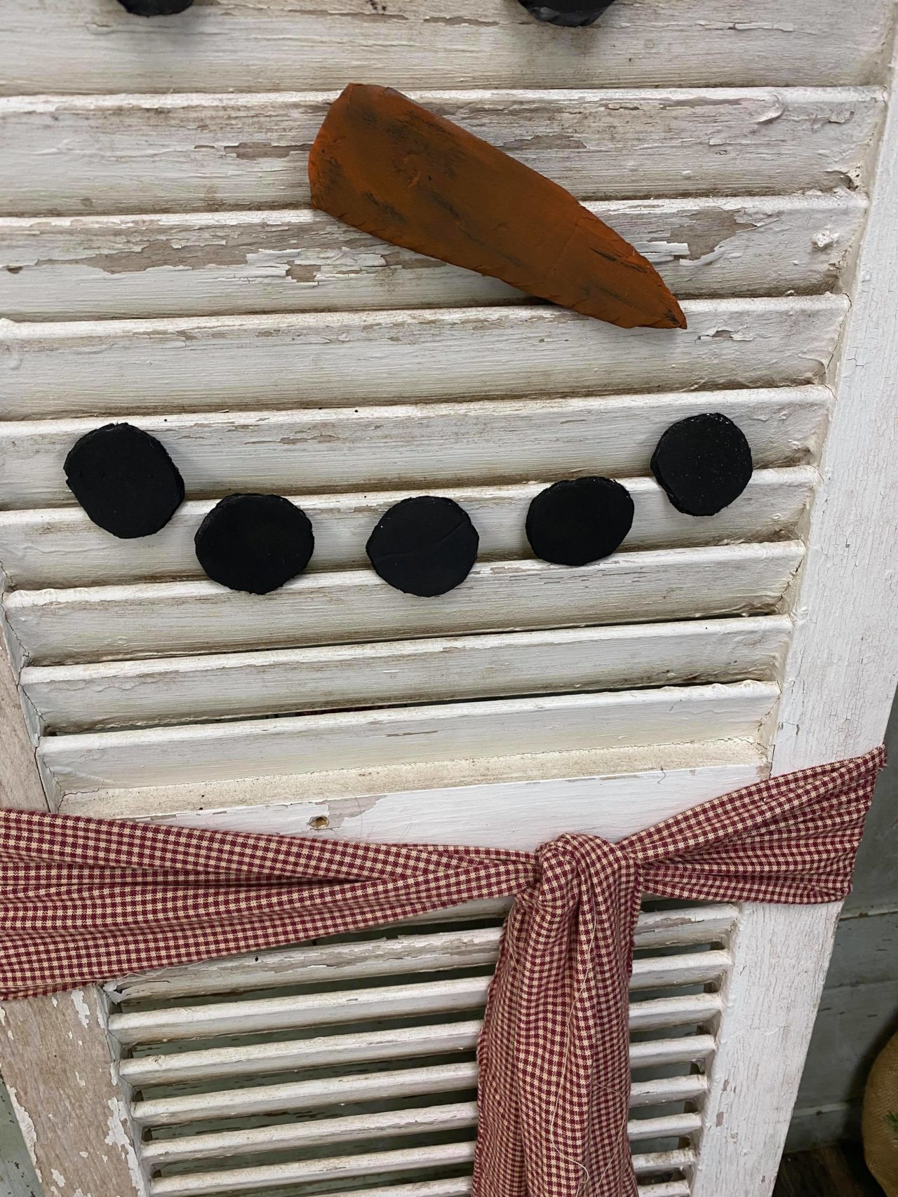 DIY Shutter Snowman - The Shabby Tree