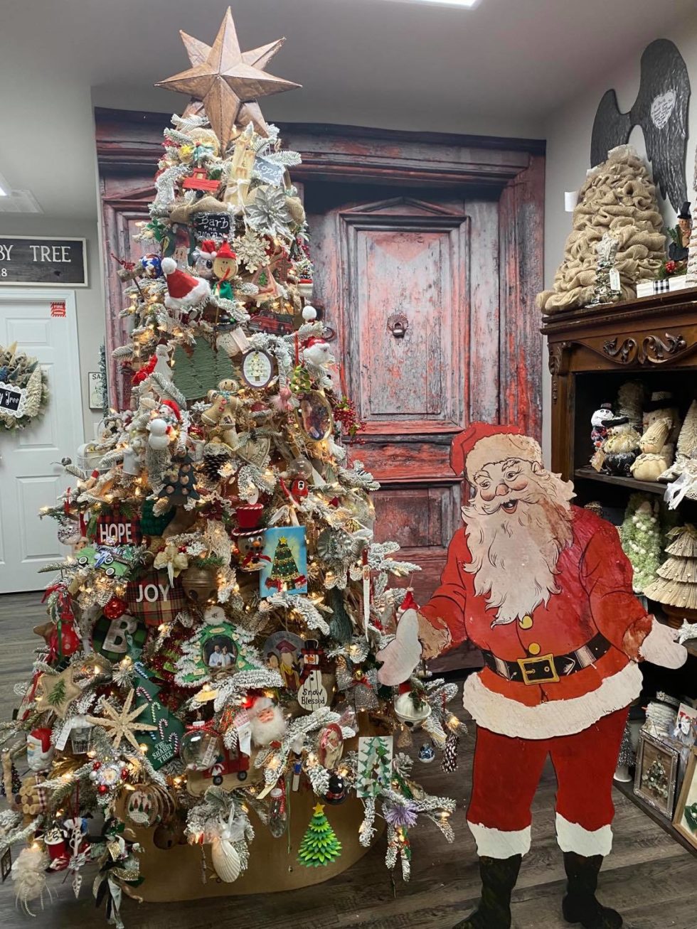 Christmas Tree In The Shabby Tree Warehouse “2021” - The Shabby Tree