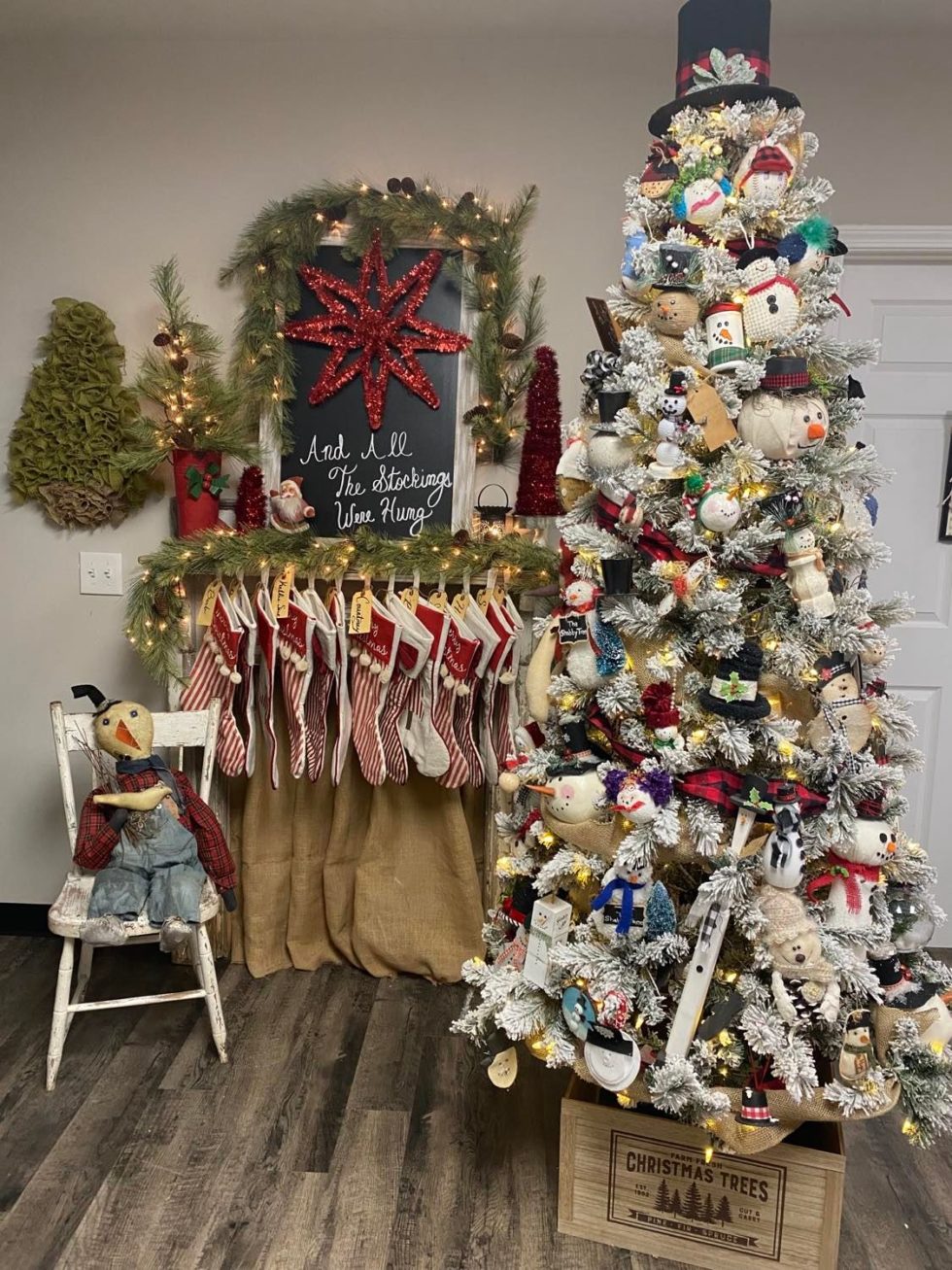 Snowman Tree “2021” - The Shabby Tree