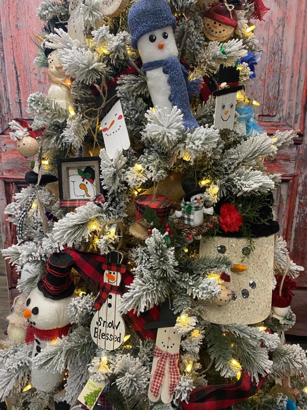 Snowman Tree “2021” - The Shabby Tree