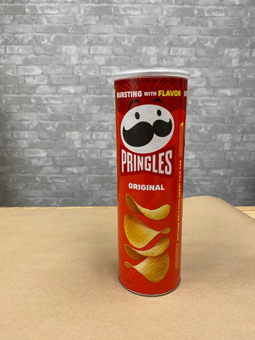 DIY Lantern Using A Pringles Can - The Shabby Tree