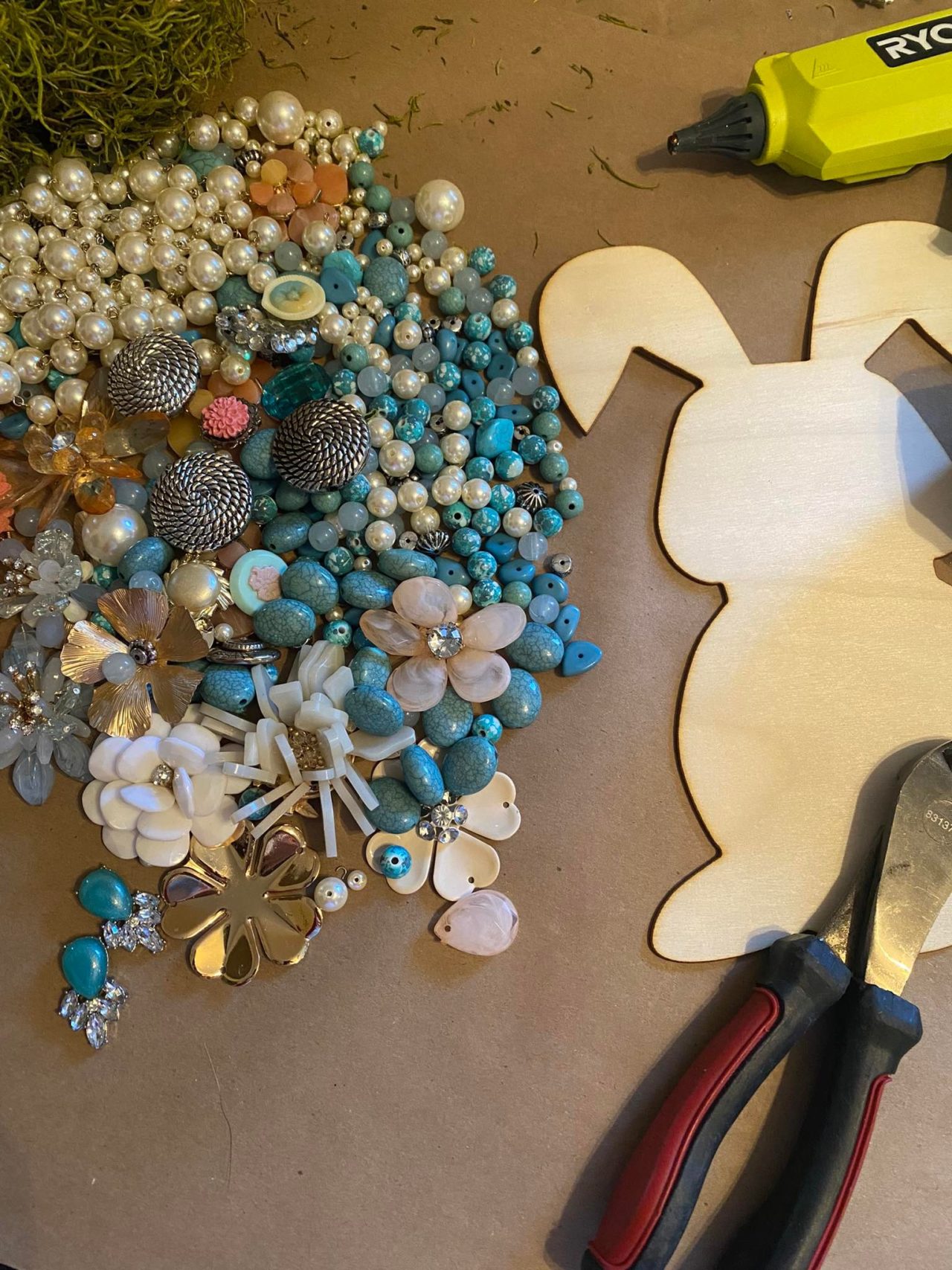 DIY Moss Embellished Bunny - The Shabby Tree