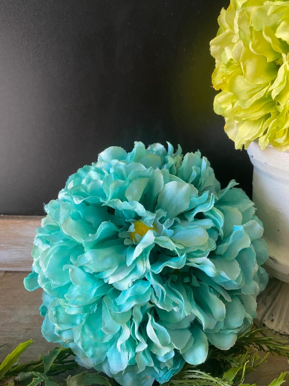 DIY Flower Ball - The Shabby Tree